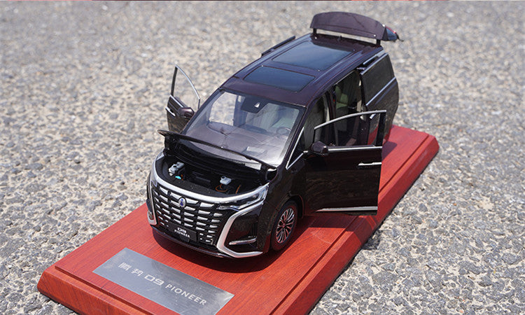 1:18 BYD Denza D9 MPV Diecast Car | Alloy Model for Collectors – Classic Models Wholesale Store