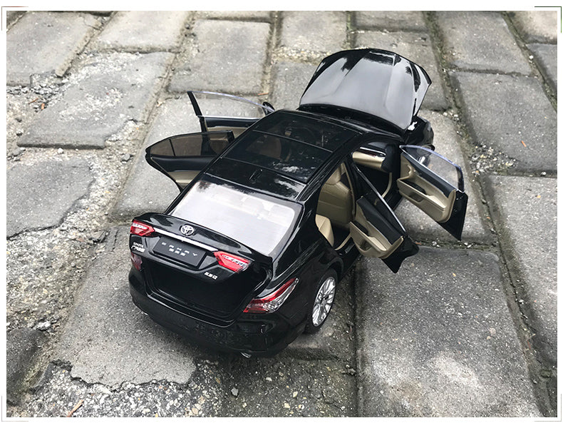 Original Authorized Authentic 1/18 Toyota Camry 8th eighth generation ...