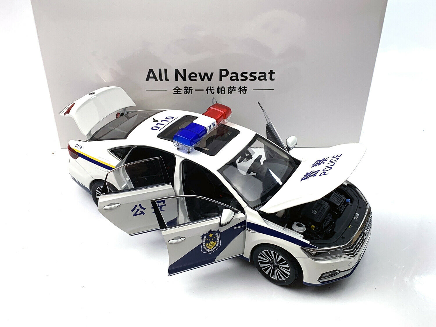 1:18 Volkswagen All New Passat Die-Cast Metal Model, Die cast passat p ...