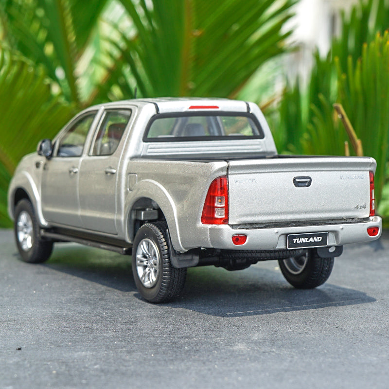 1:24 Scale silver Diecast Foton Tunland Pickup Truck Model with small ...