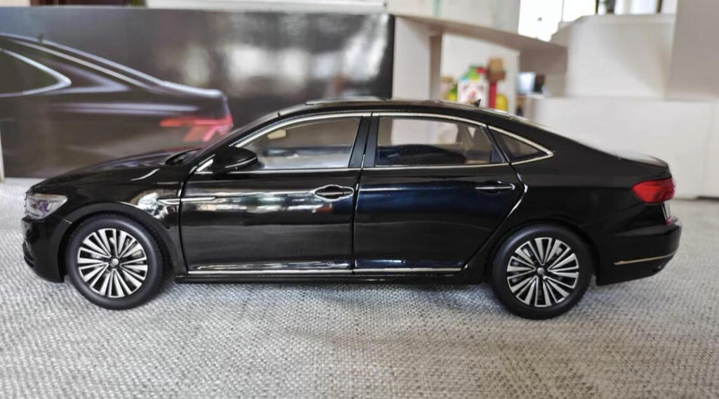 1:18 Volkswagen VW All new Passat diecast scale model in black ...