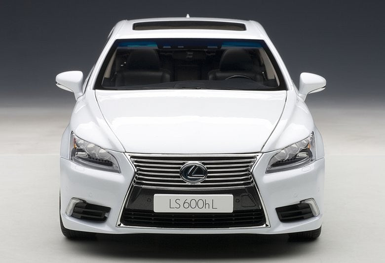 Diecast Classic Lexus LS600HL 2013 black/Silver 1:18 Autoart – Classic ...