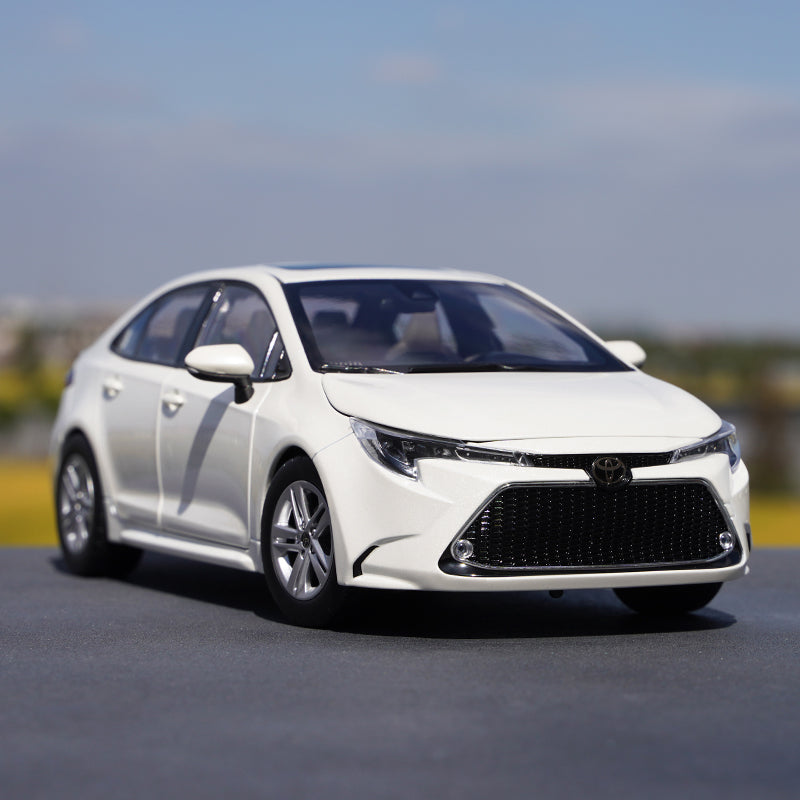 Hot sale authentic 1:18 Diecast Model for Toyota Corolla Levin 2019 Wh ...