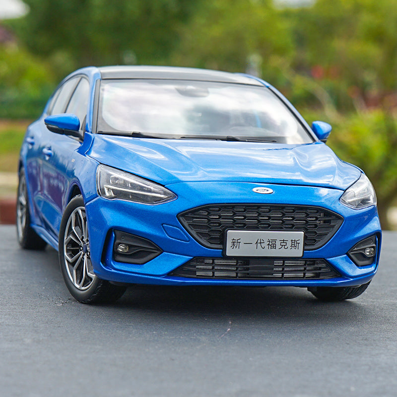 Original 1:18 Scale FORD ALL NEW FOCUS 2020 Diecast Model Car with sma ...