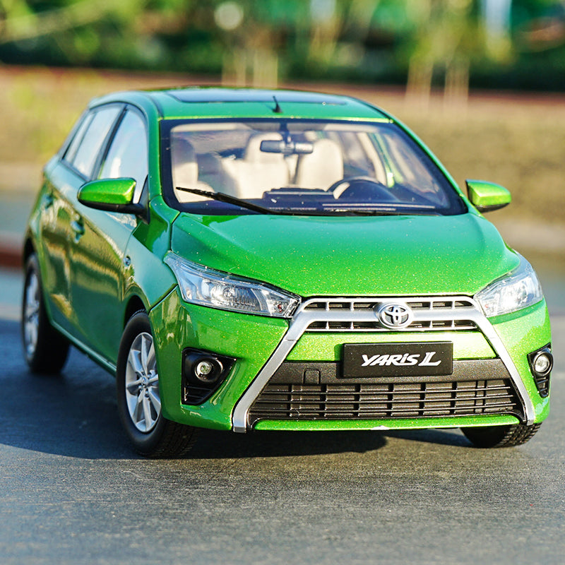 Original Authorized factory 1:18 Toyata Yaris L Car Model, Classic toy ...