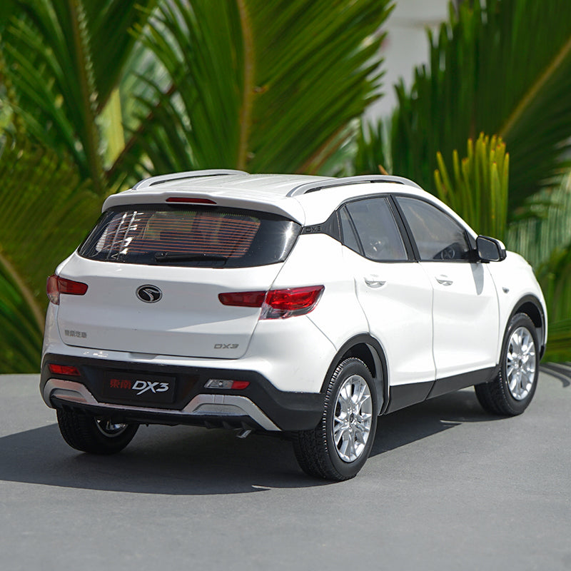 Original South-east Motor 1:18 Dongnan DX3 zinc alloy model with small ...